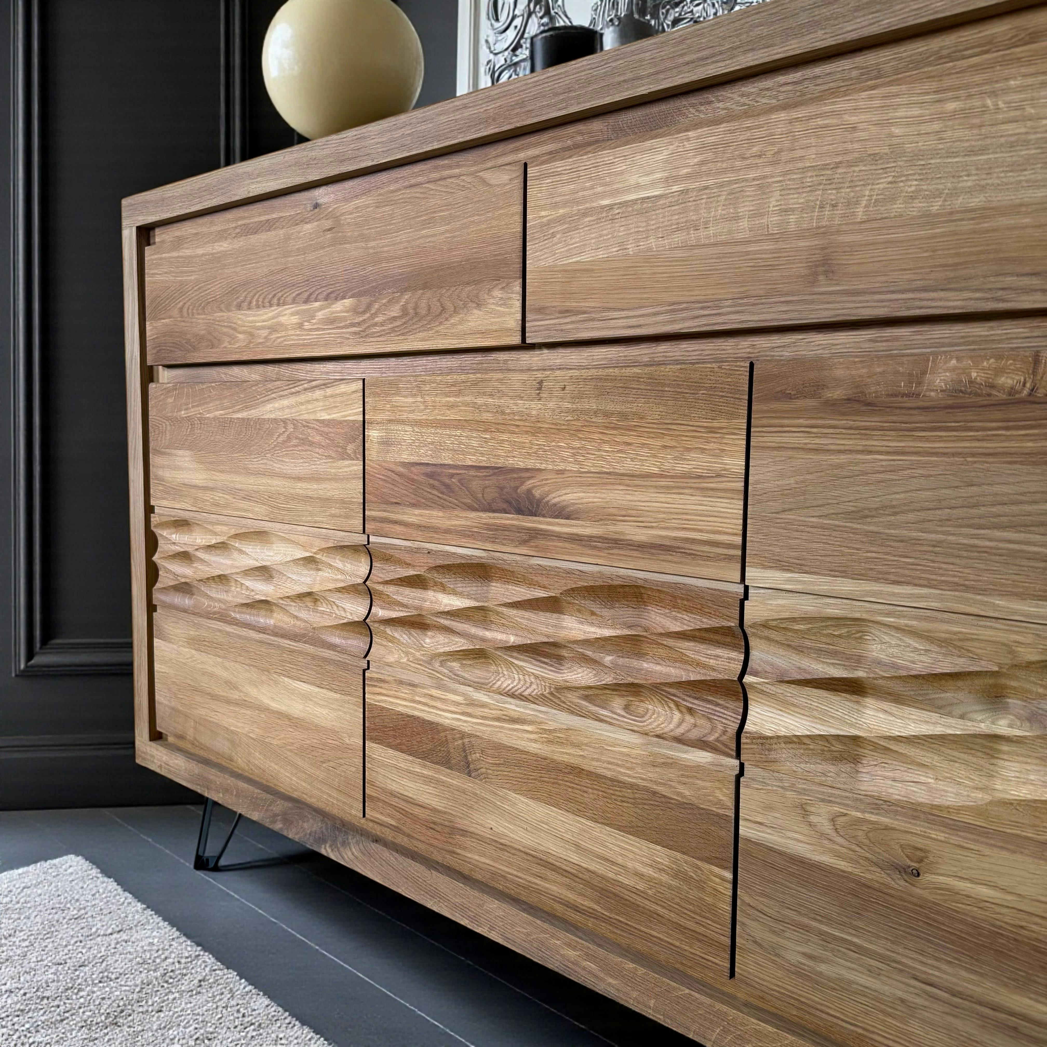 Buffet bois massif 3 portes - frise décorative ROSETO | Buffets ...