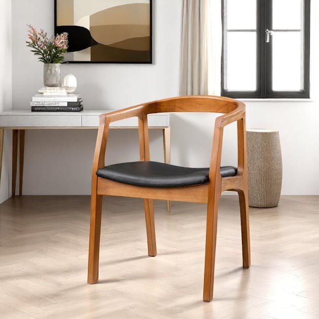 Chaise en bois ronde - assise noire TENA | Chaises | Pier Import