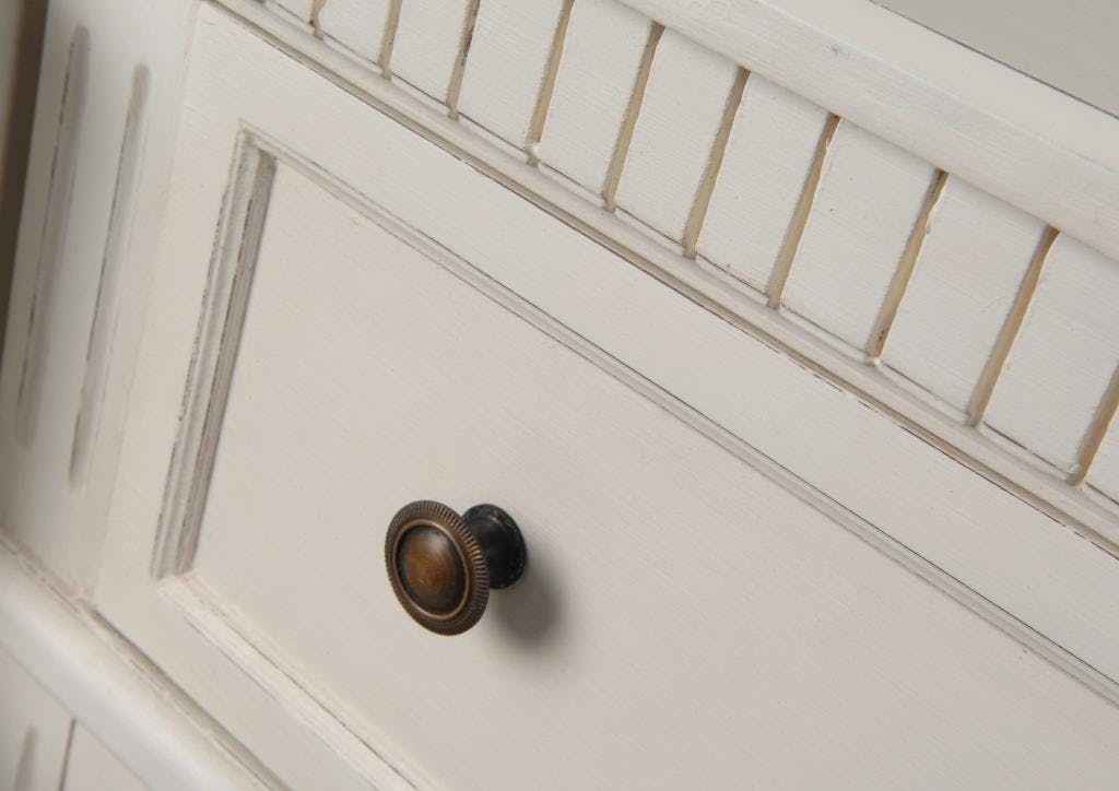 Commode chic bois blanc vieilli 4 tiroirs LEONIE L 101 x P 45 x H 80 ...