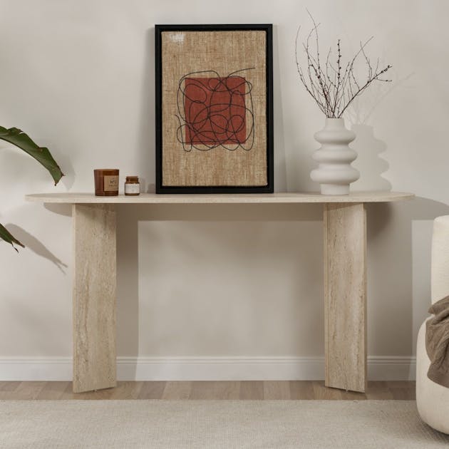 Console de salon ovale effet travertin - pieds en V MARFA | Consoles ...