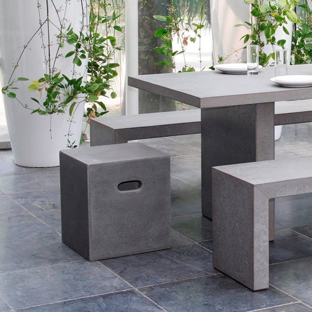 Cube / Tabouret d'extérieur en béton gris brut HERCULE | Tabourets ...