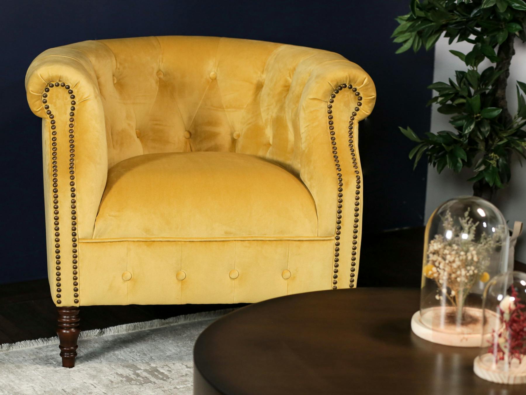 Fauteuil club en velours moutarde WELLS | Fauteuils | Pier Import