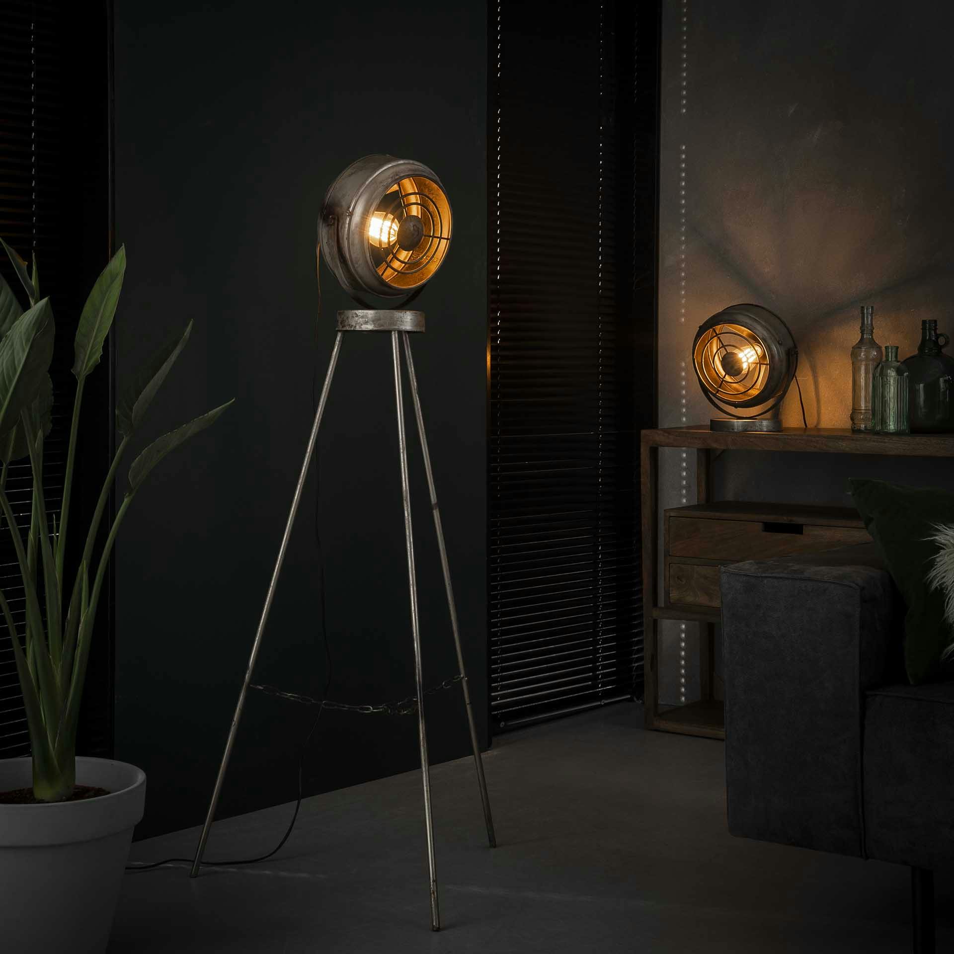 Lampe à poser industrielle forme ronde TRIBECA | Lampes à poser | Pier ...