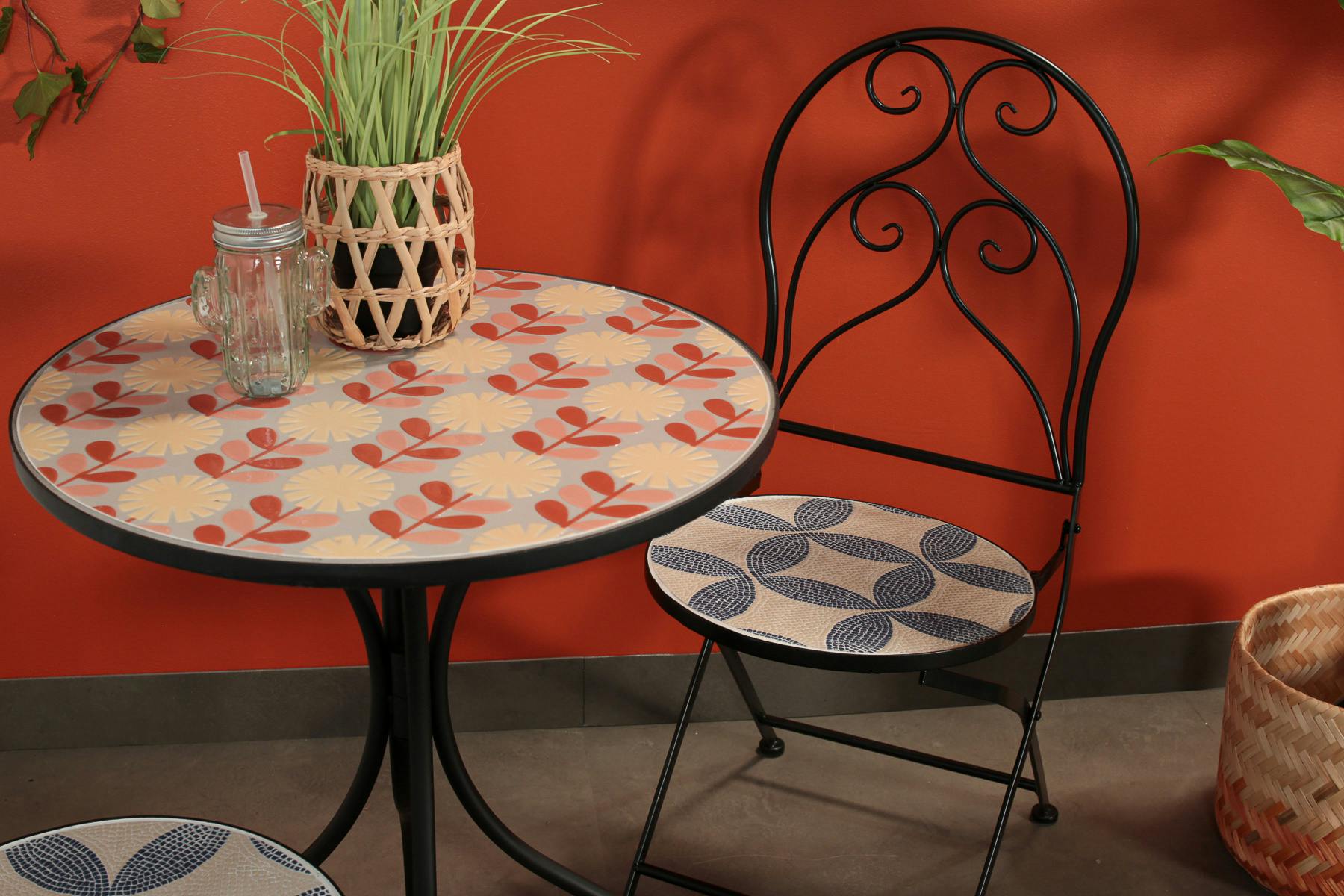 Petite table de jardin motif 70s D. 61 cm GRENADE | Tables à manger de ...