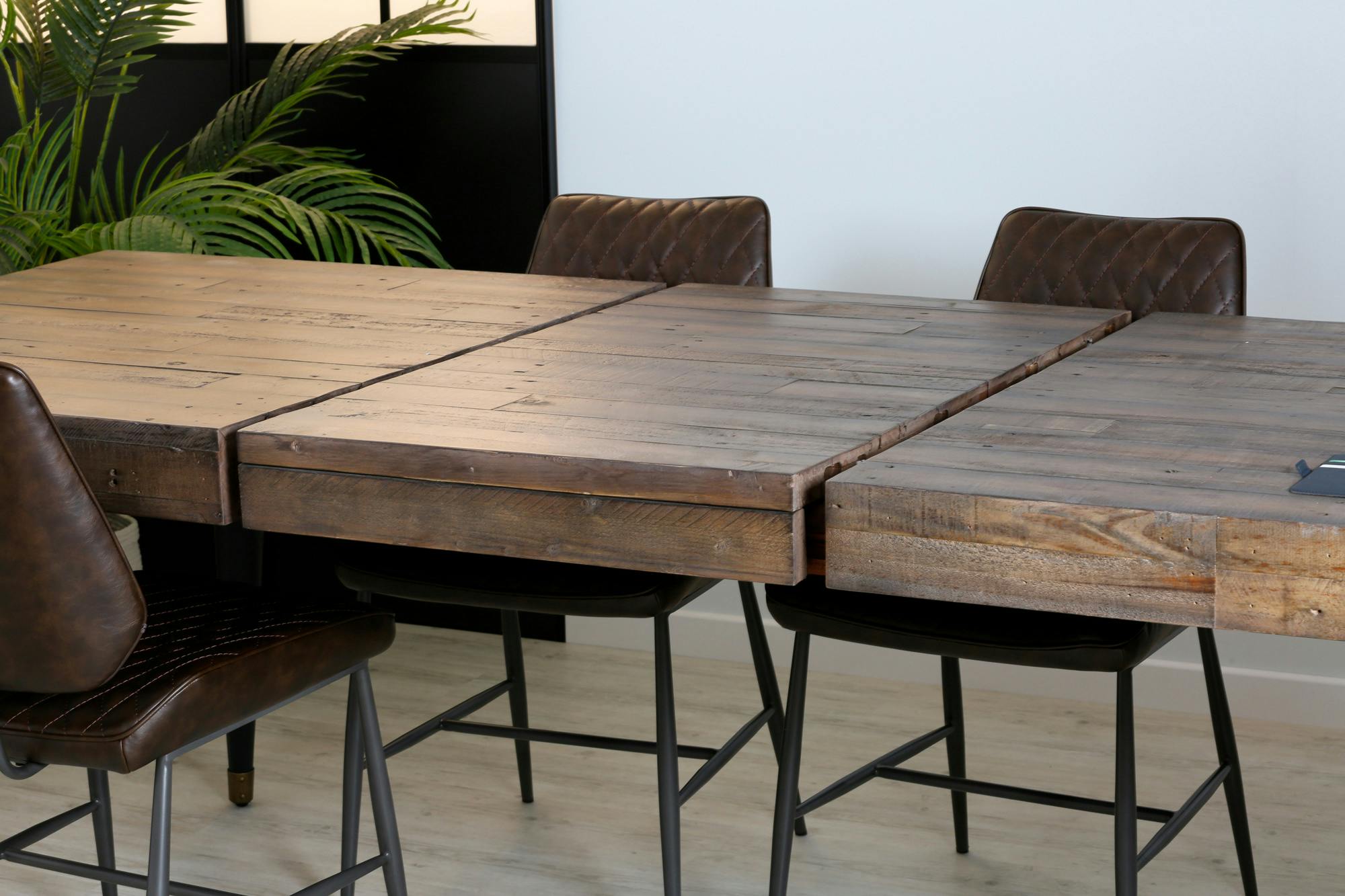 Table à manger extensible bois recyclé piètement effet laiton vieilli ...