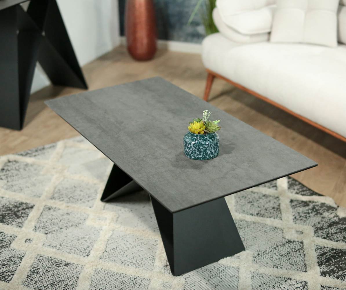 Table basse design en céramique anthracite LOMBARDIE | Tables basses | Pier Import