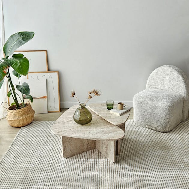 Table basse effet travertin, triangle organique (x2) MARFA | Tables ...