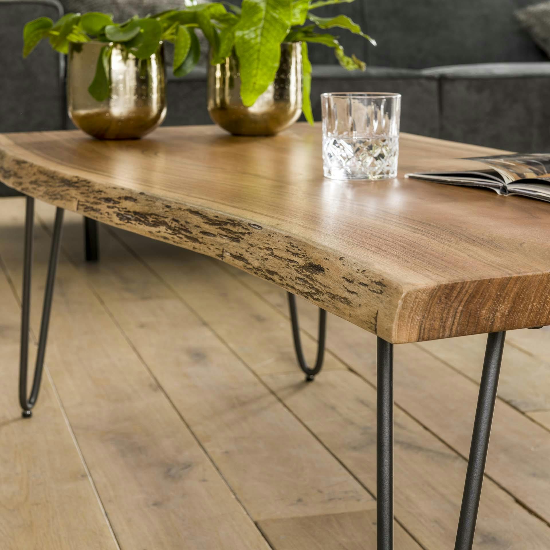 Table basse moderne en bois massif bordures naturelles MELBOURNE ...