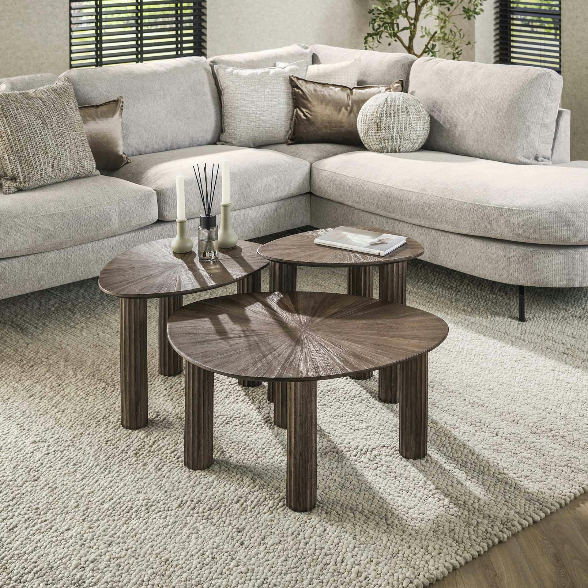 Table basse organique en bois de teck forme triangle (lot de 3) YOGY ...