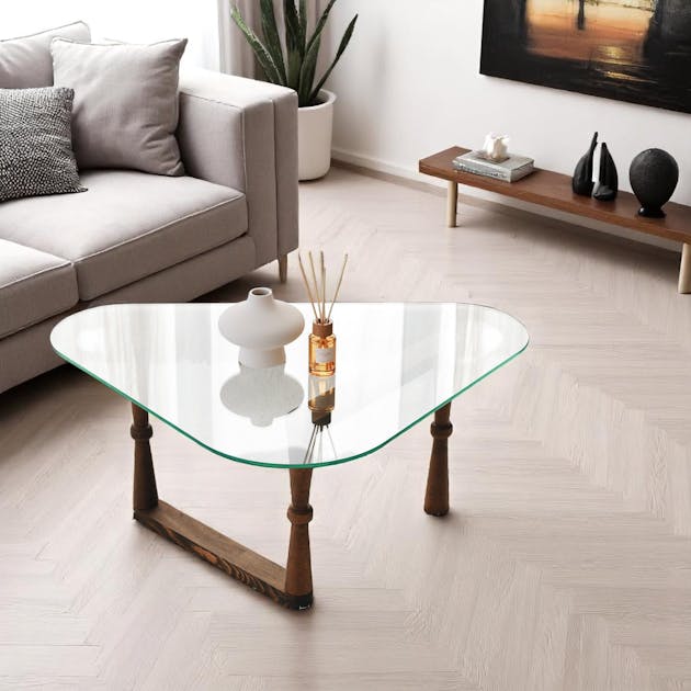 Table basse verre - forme triangle, pied bois sculpté BOMA | Tables ...