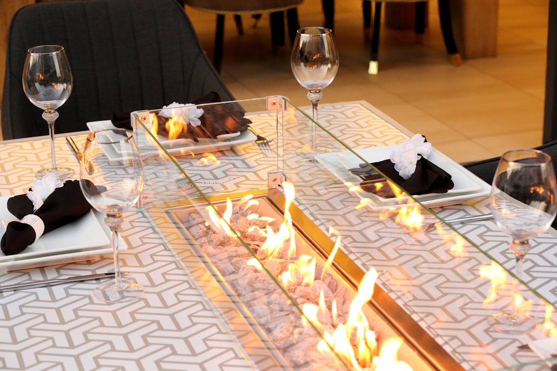 Table brasero en aluminium gris et plateau motifs graphiques LANZAROTE ...