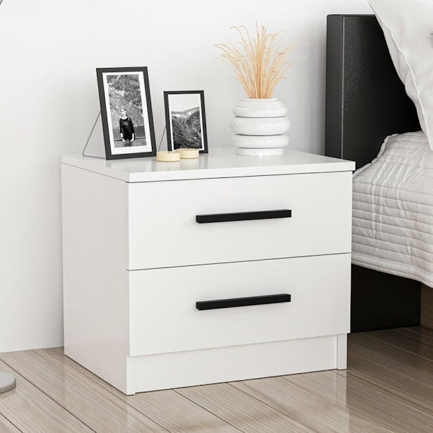 Table de chevet blanche 2 tiroirs à poignée baguette MARFA | Tables de ...