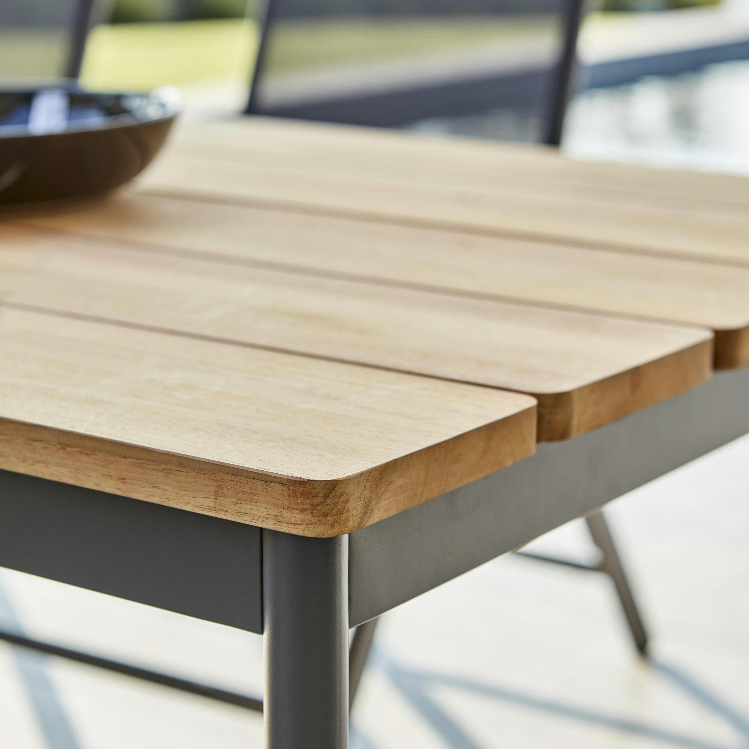 Table de jardin en aluminium gris ardoise et teck 238 cm OSLO | Tables ...