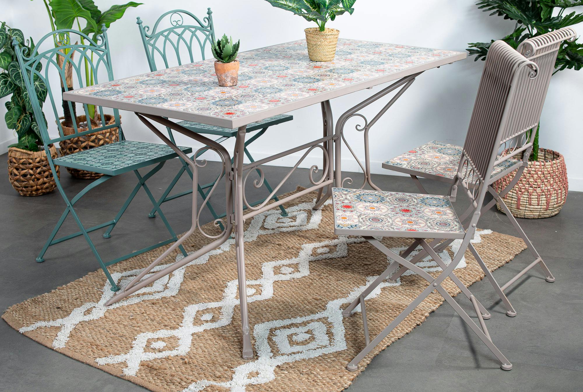 Table de jardin motif rosace 140 cm GRENADE | Tables à manger de jardin ...