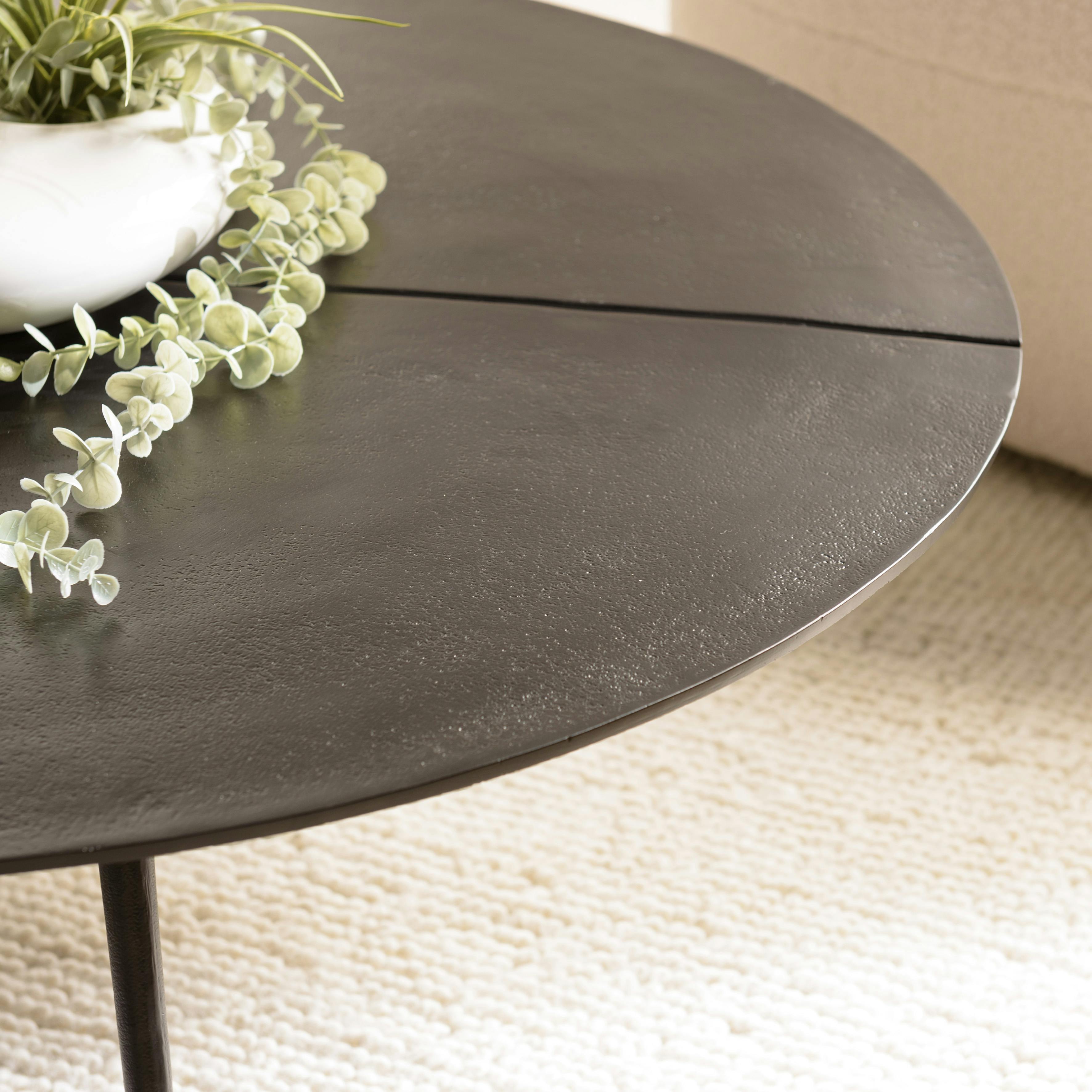 Table de salon ronde métal noir mat dessiné ZALA | Tables basses | Pier ...