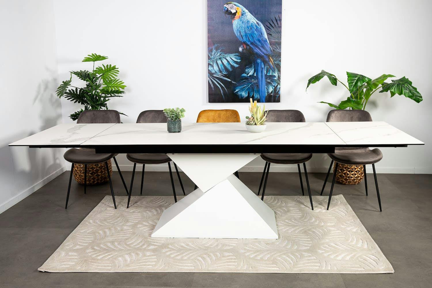 Table en céramique blanche extensible pied design 180-280 LOMBARDIE ...