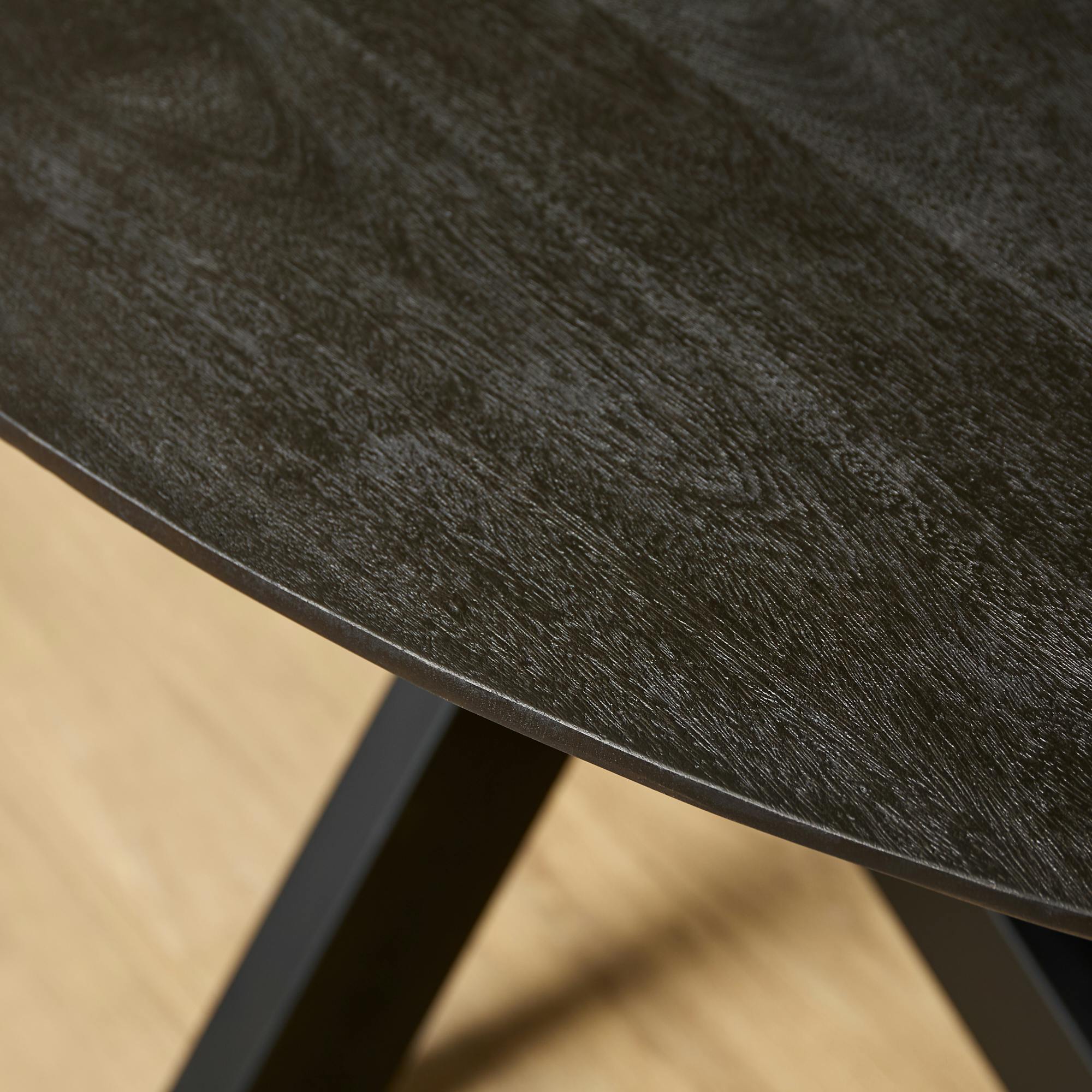 Table ovale bois noir pied croisé 210 cm UDA | Tables à manger | Pier ...