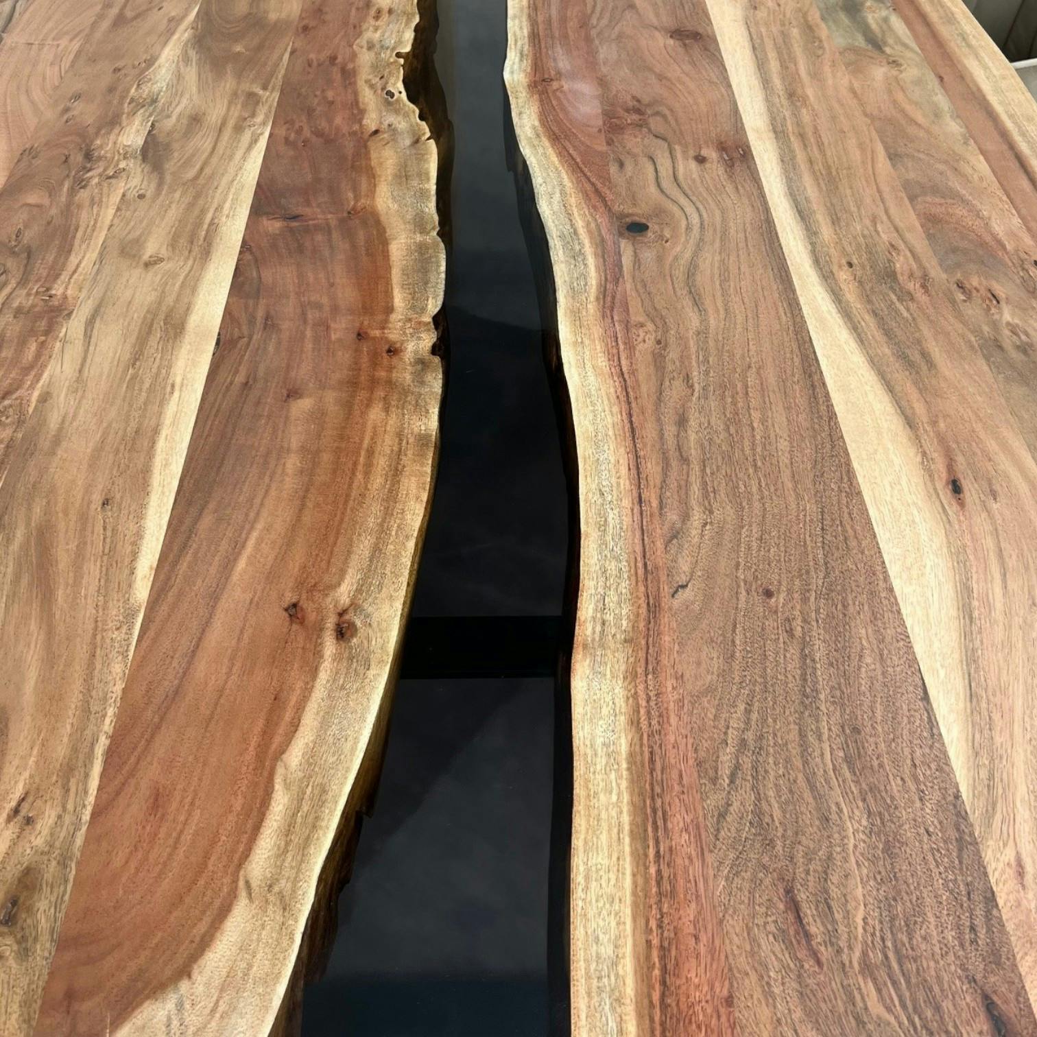 Table rivière epoxy noir et bois d'acacia 200 cm BORA | Tables à manger ...