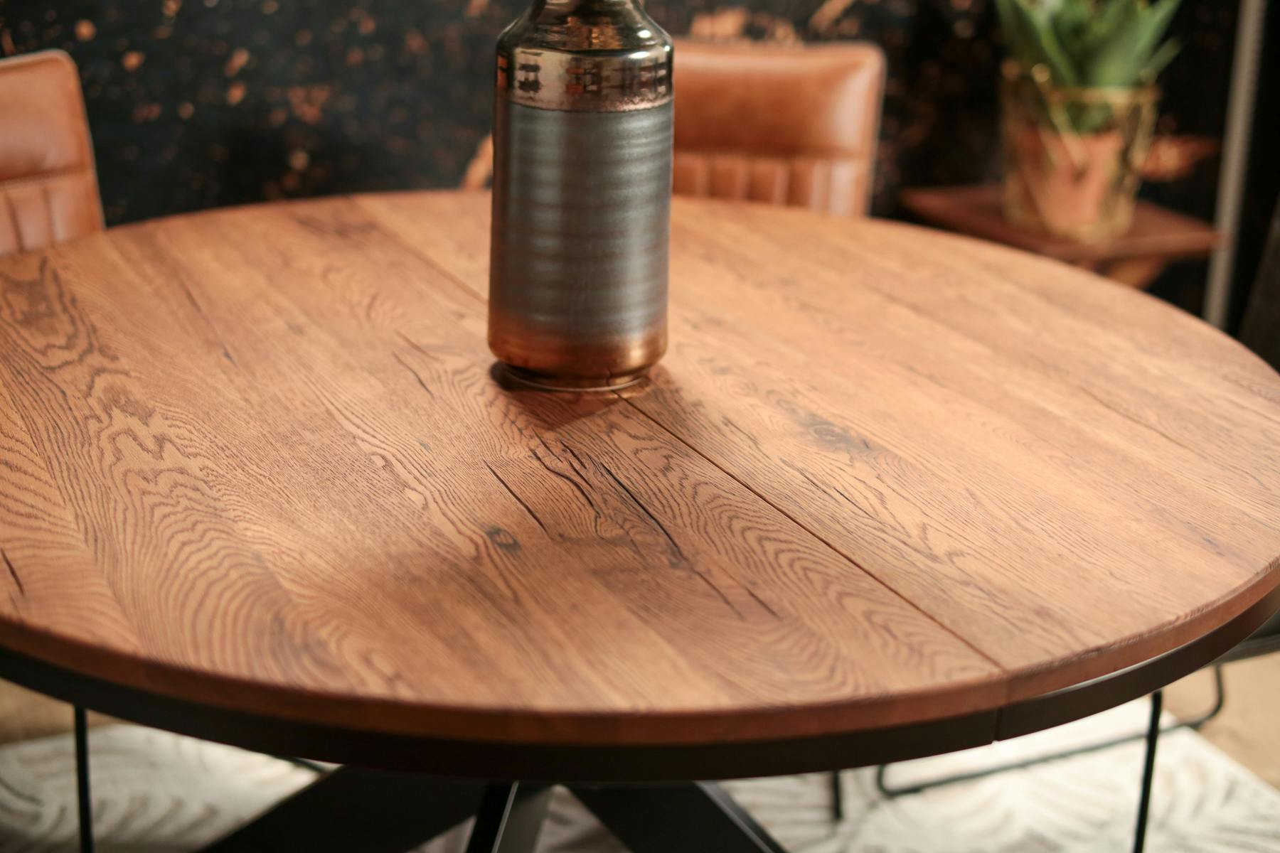 Table ronde extensible en chêne brun 140 cm PALERME | Tables à manger ...