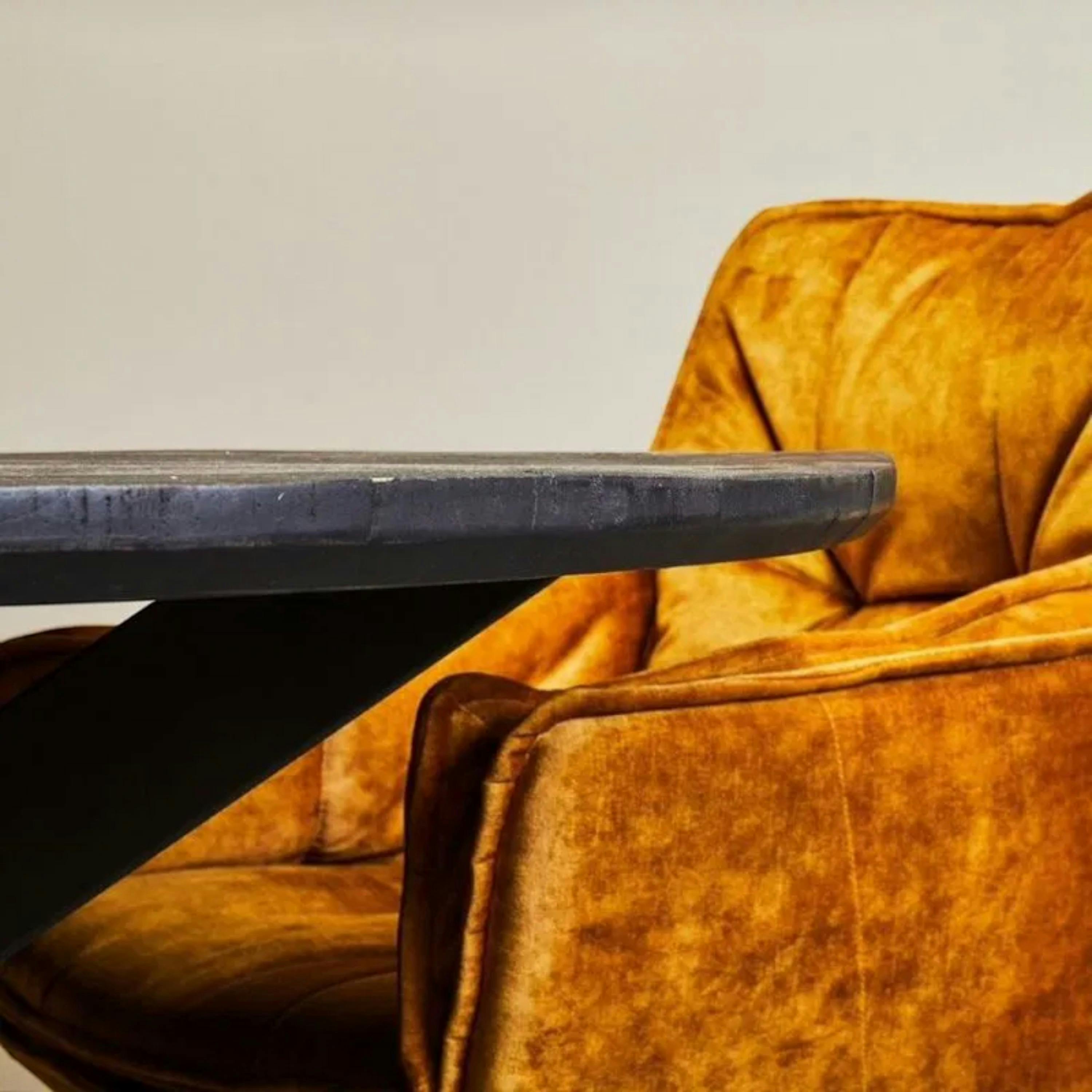 Table ronde noire en bois de manguier Ø120 cm ALVERA | Tables à manger ...