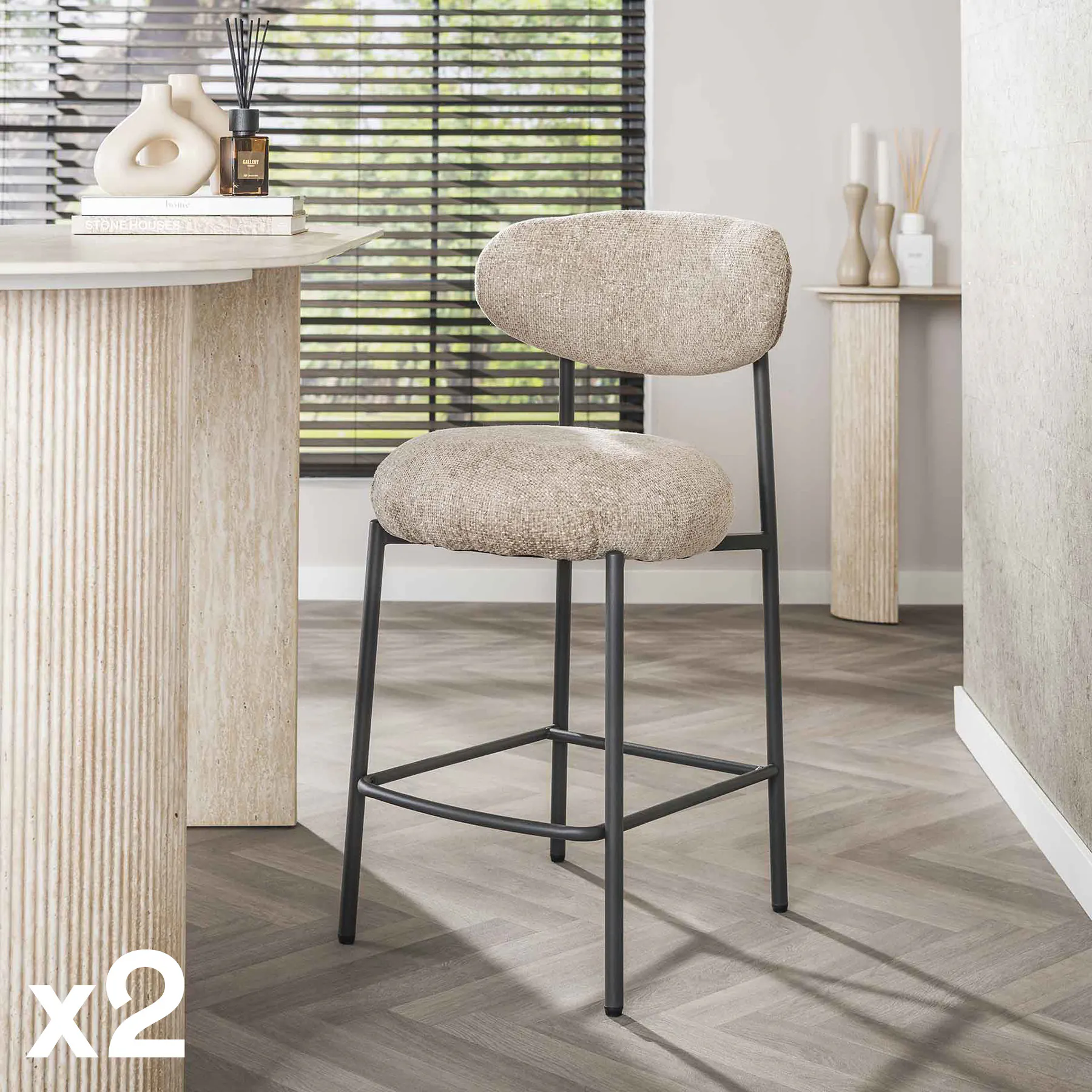 Tabouret de bar beige à dossier rond (lot de 2) CREEK | Tabourets de ...